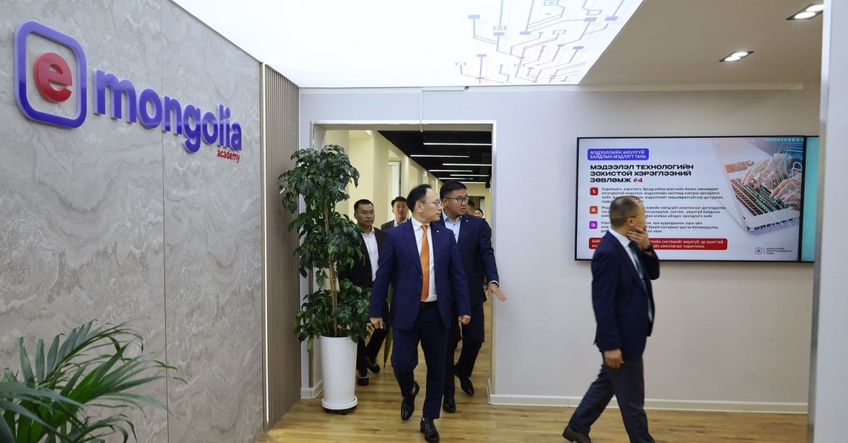 Ц.Баатархүү: E-Mongolia системд байгаа төрийн зарим үйлчилгээг хувийн байгууллагад шилжүүлнэ ...