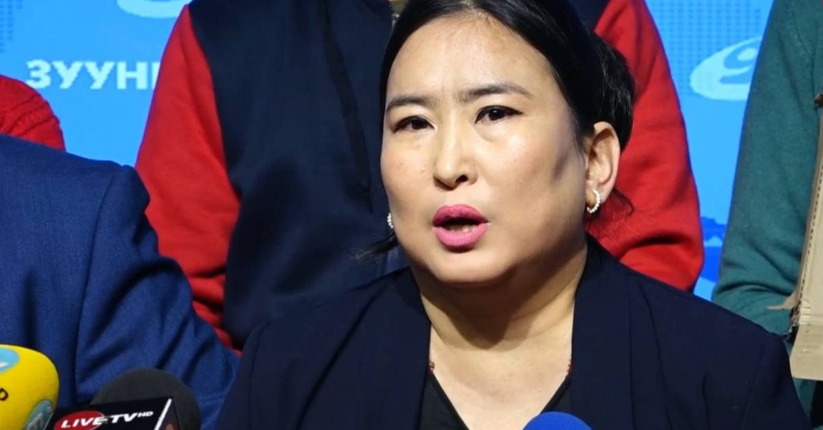 Г.Хажидмаа:"Цалинтай ээж"-ийн мөнгийг ядаж цалингийн доод хэмжээнд хүргээсэй · Dorgio.mn