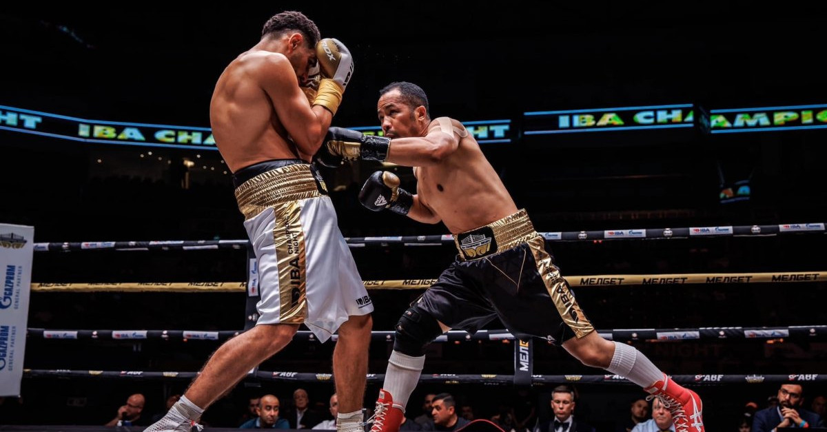 Гавьяат тамирчин У.Мөнх-Эрдэнэ Сархан Алиевтай тулалдлаа · Dorgio.mn