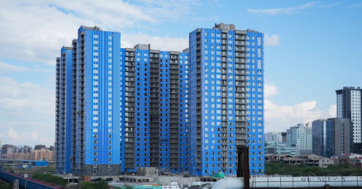 Акуа гарден хорооллын зүүн талд үерийн даланг хүчитгэх ажил энэ хорооллыг нураах ажилтай ...