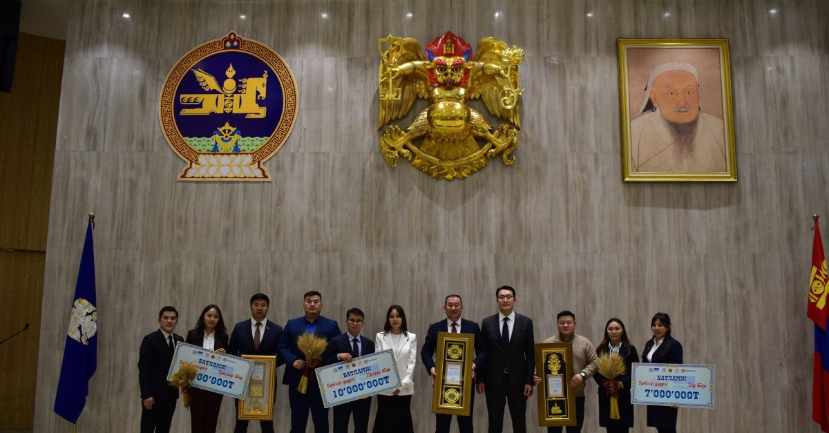Чингэлтэй дүүрэг “БҮТЭЭЛЧ ДҮҮРЭГ”-ээр шалгарлаа · Dorgio.mn