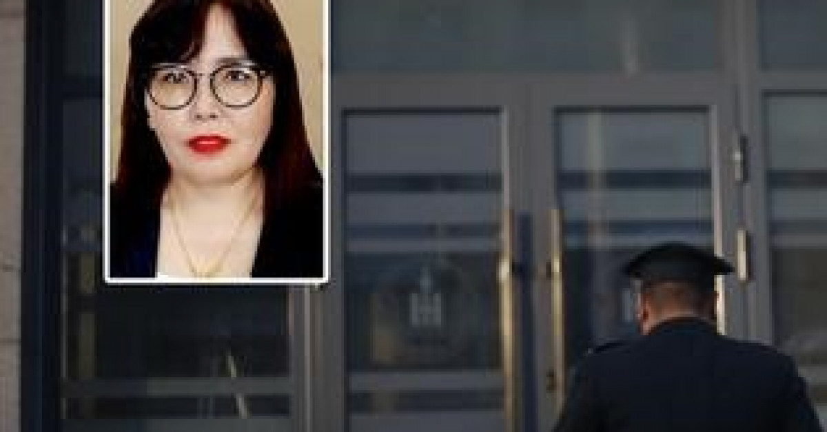 Сүхбаатар дүүргийн ЗДТГ-ын дарга Н.О нь 50 сая төгрөгийн хахууль авч байгаад үйлдэл дээрээ ...