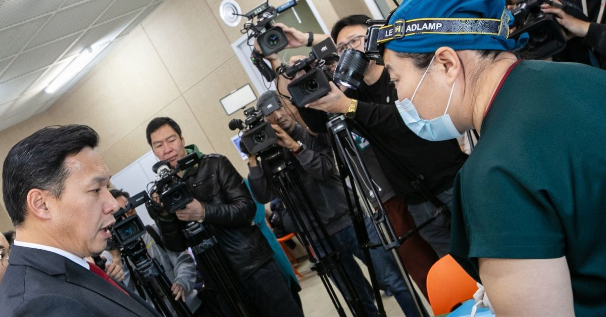 Улаанбаатарын хэмжээнд 39,000 хүүхдэд нүд, шүд, зүрхний үзлэг хийж, өвчнийг илрүүлээд орхих биш ...