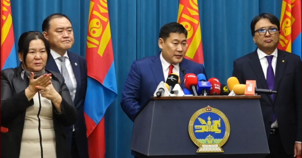 Л.Оюун-Эрдэнэ: Үндэсний баялгийн санд 495 тэрбум төгрөг төвлөрч энэ нь иргэн бүрийн дансанд 135 ...