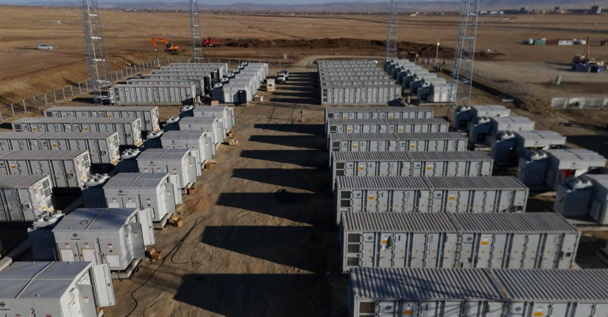 Багануур дүүрэгт байгуулсан 50 МВт хүчин чадалтай батарей хуримтлуурын станц туршилтаар ажиллаж ...