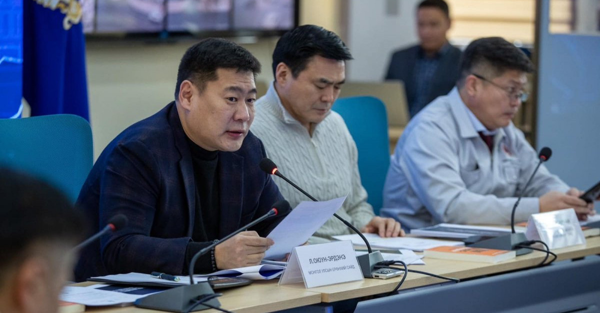 Нийслэл Улаанбаатар хотын агаарын бохирдлыг бууруулах Шуурхай штабын ээлжит хуралдаан болж байна ...