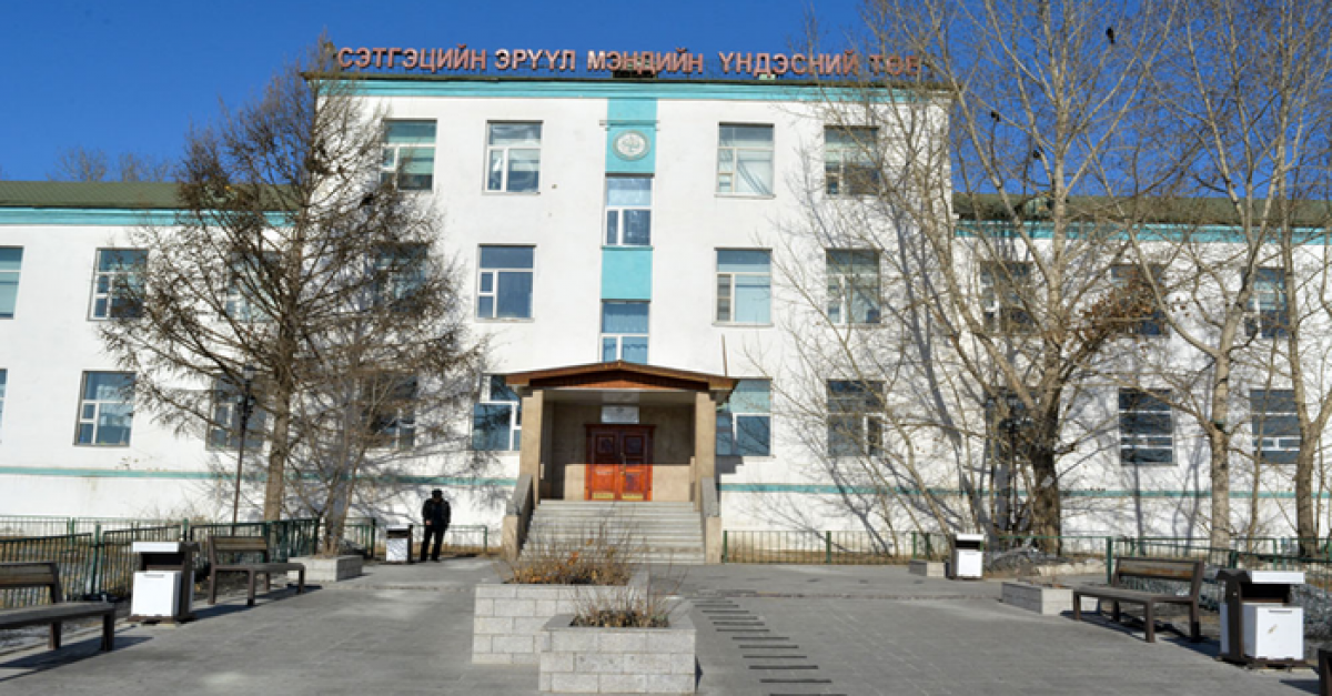 Зэрэгцээ ертөнцөд гацагсад... · Dorgio.mn