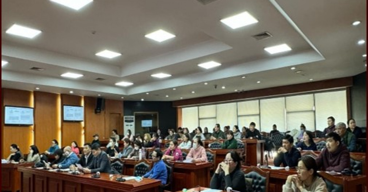 Баянзүрх дүүрэгт нөөцийн мах худалдан борлуулах аж ахуйн нэгж байгууллагуудад сургалт зохион ...