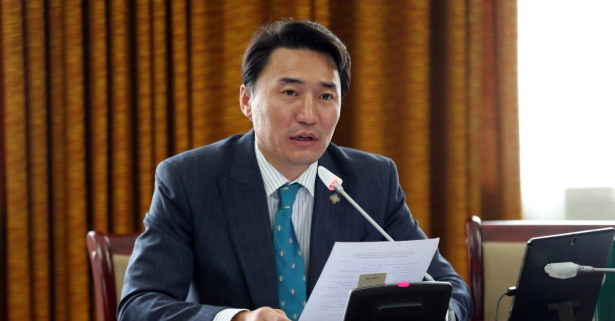 Г.Дамдинням: Бүгд Facebook, Twitter, Apple хэрэглэж, их хэмжээний мөнгө татваргүйгээр гадагшаа ...