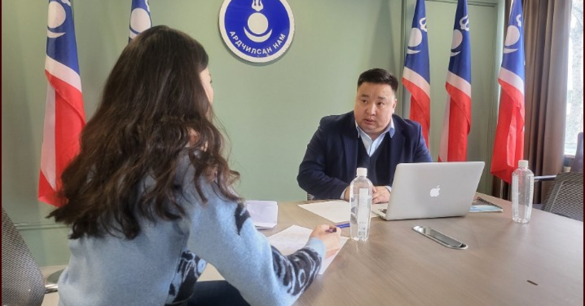 Төрсөн эцэгтээ хүчиндүүлсэн бүсгүй АН-ын дэргэдэх Хүний эрхийн хороонд ханджээ · Dorgio.mn