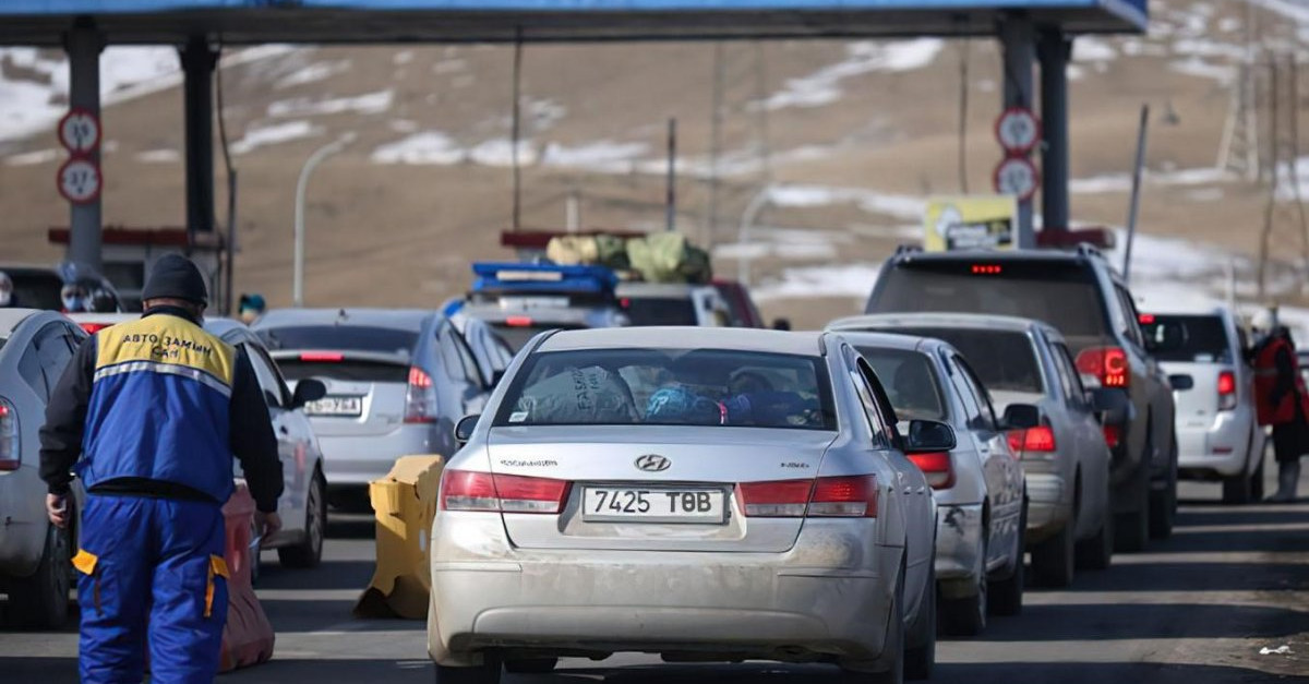 Иргэн Б.Нямсүрэн: Энэ их татвар, хураамжууд орон нутгийн иргэдийг Улаанбаатарт явган яв гэснээс ...
