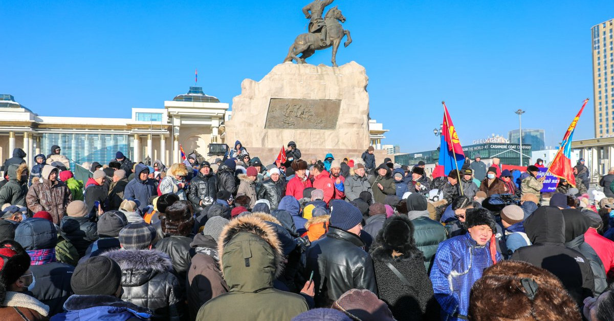 Монголыг аврах намгүй тогтолцоо · Dorgio.mn