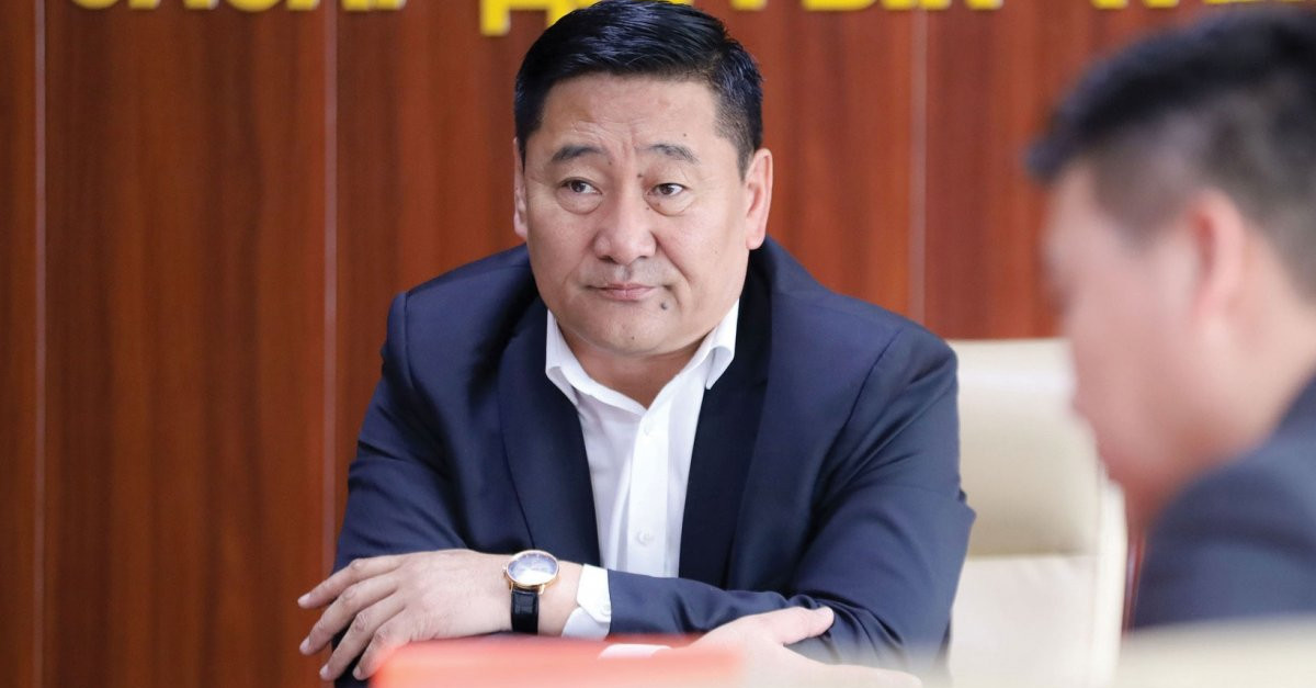 Ховдын дарга “…“Халзан бүрэгтэй” хөдөлнө” гэлээ бүгд ингэвэл төрийн шийдвэр хэрэгждэг болно