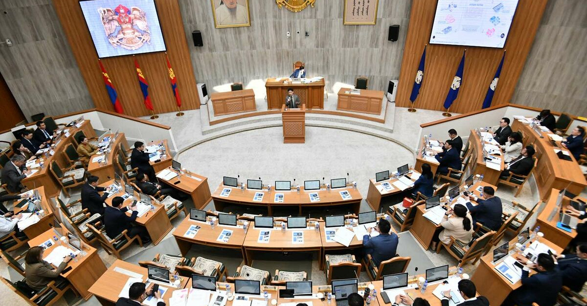 Хатуу түлшийг халсан айл өрхүүд галлагааны улиралд нийт 900,000 хүртэлх төгрөгийн урамшуулал ...