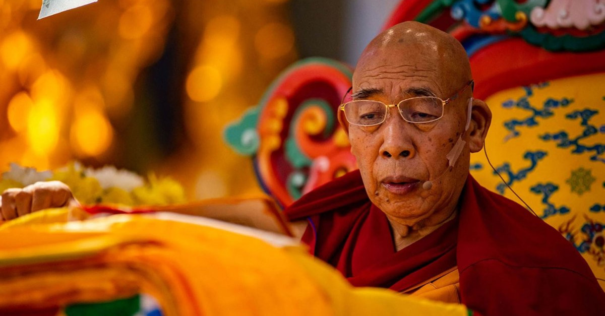 Дэд хамба С.Гантөмөр: Догдан ринбүүчи багш маань Энэтхэгт хамгийн олон удаа ганжуурын лүнг ...