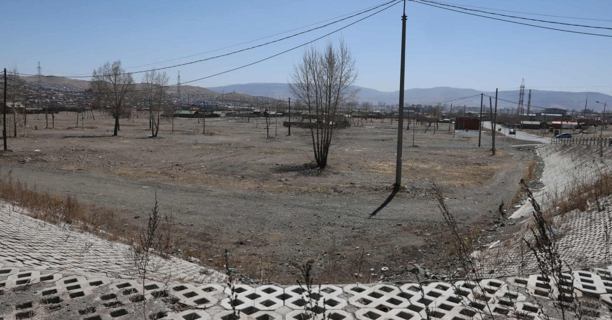 Сэлбэ дэд төвийн газар чөлөөлөлтөөс татгалзсан 30 орчим иргэн байна · Dorgio.mn