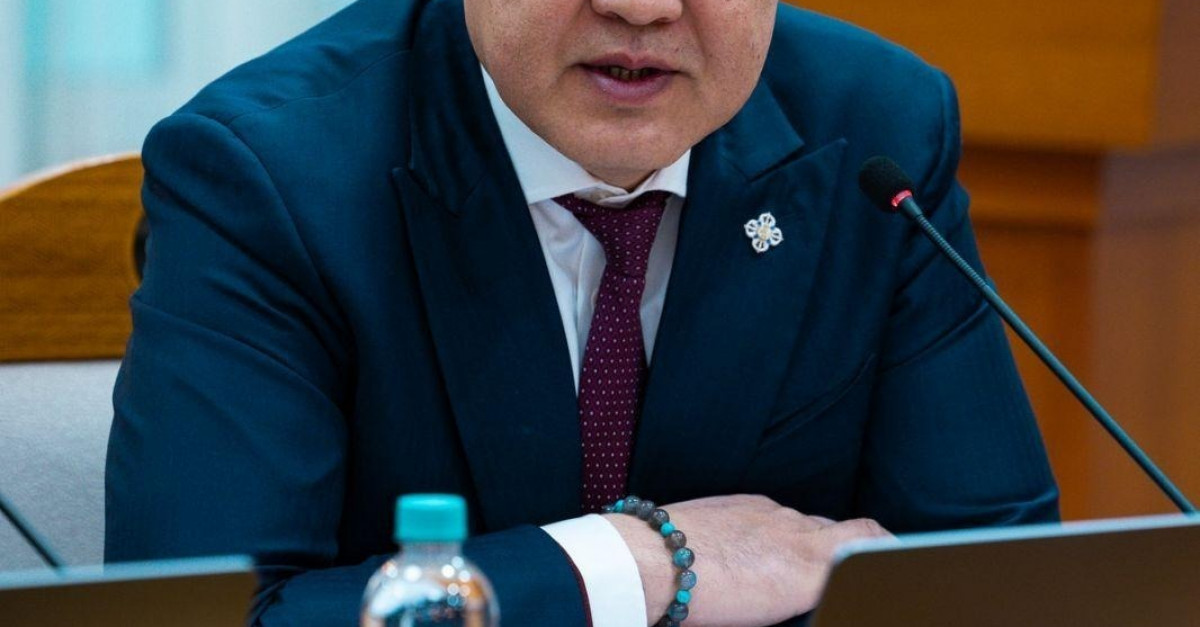 Л.Гантөмөр: Монгол Улс парламентын засаглалтай байх эсэх тухай асуудал яригдаж байна · Dorgio.mn