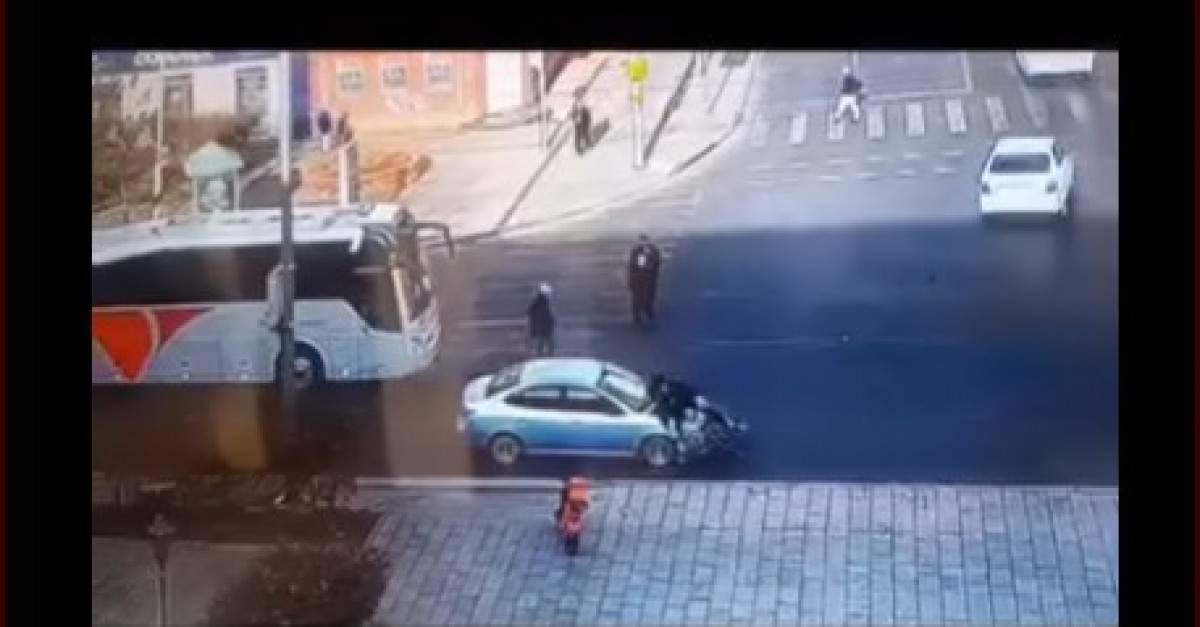 Явган хүний гарцан дээр унадаг дугуйтай хүүхэд мөргөсөн ослыг ТЦА шалгаж байна · Dorgio.mn