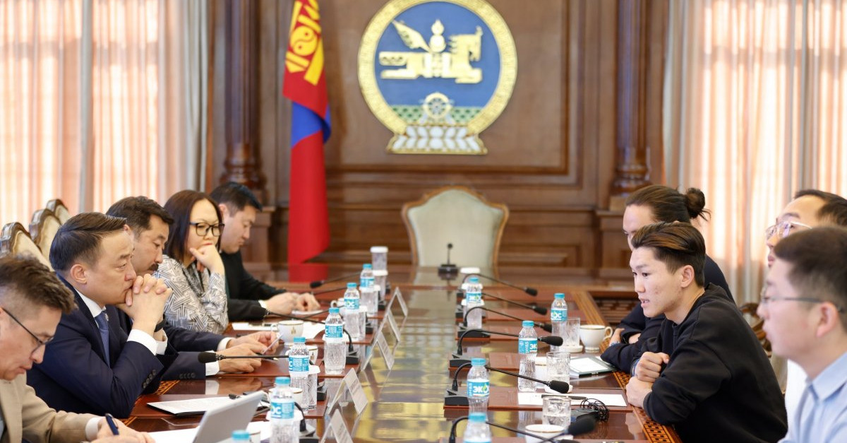 М.Энхбадрал: УИХ Ерөнхий сайдад итгэл хүлээлгэхээр болбол жагсаалын цар хүрээ бидний хяналтаас ...