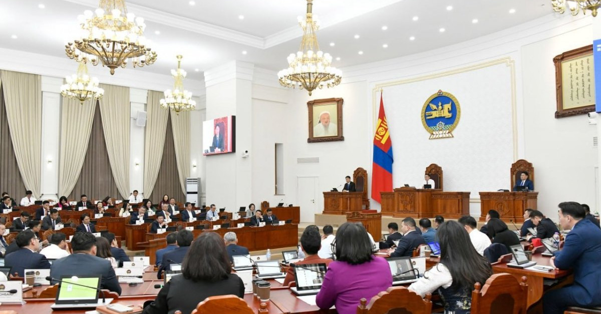 Эрх мэдлийн нэг толгойтой болъё · Dorgio.mn