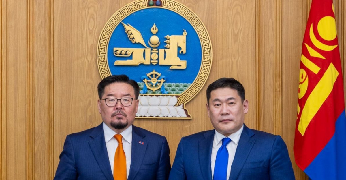 Л.Оюун-Эрдэнэ "Алсын хараа-2050” бодлогыг үргэлжлүүлэн ажиллахыг Г.Занданшатараас хүслээ · Dorgio.mn