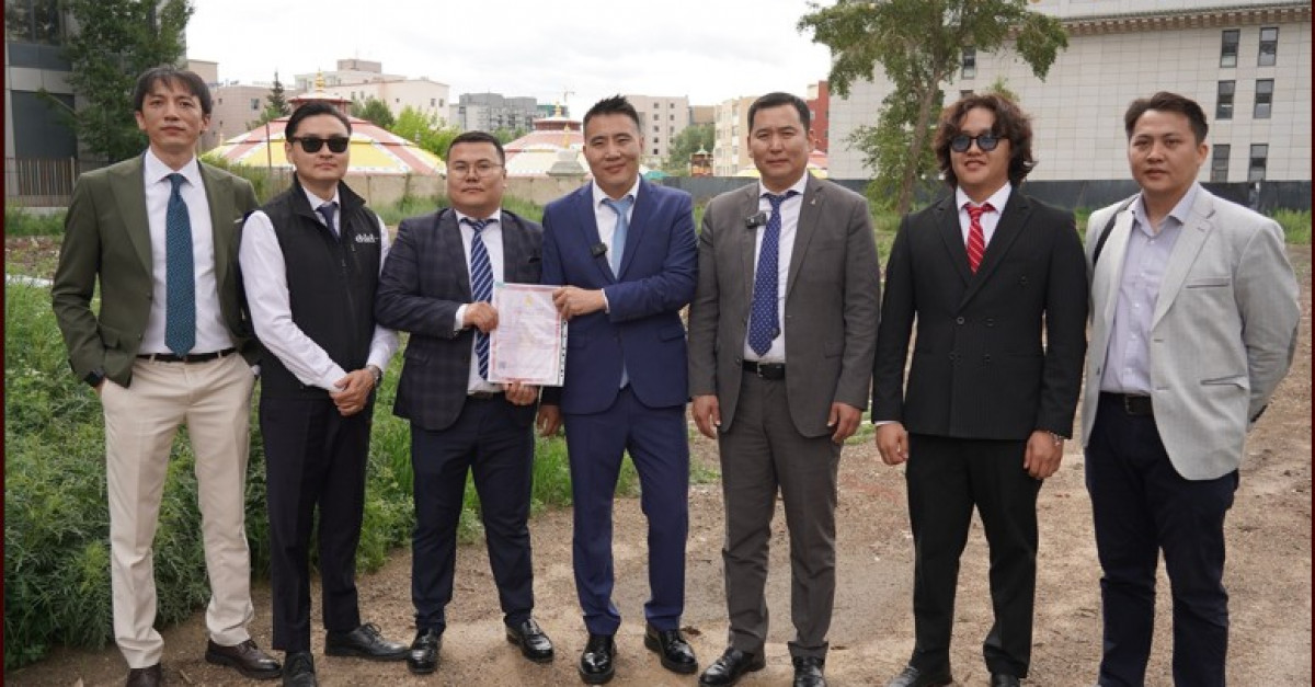 Үндэсний "Эхлэл брэнд"ХХК дуудлага худалдаагаар 9,3 тэрбум төгрөгөөр худалдаж авсан газрын ...