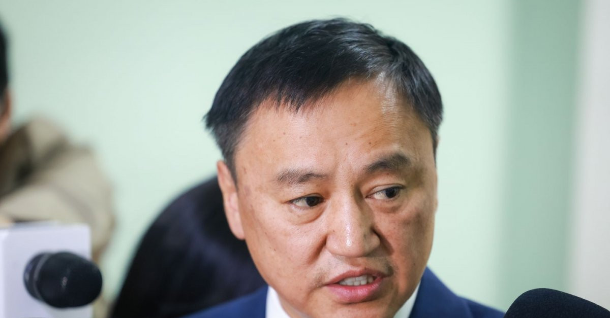 Ж.ЧИНБҮРЭН: БАРАГ УЛС ДАЯАР УЛААНБУРХАН ТАРХСАН ГЭСЭН ҮГ · Dorgio.mn