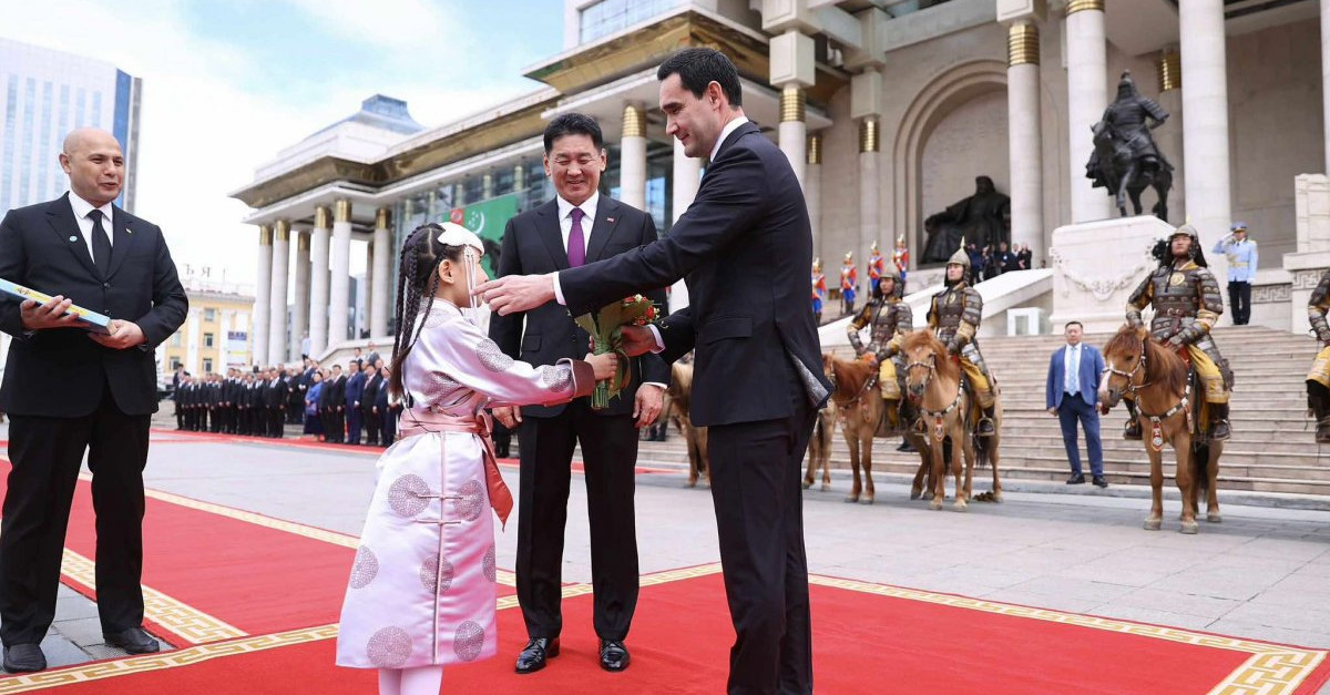Туркменистан Улсын Ерөнхийлөгчийг албан ёсоор угтаж авлаа · Dorgio.mn