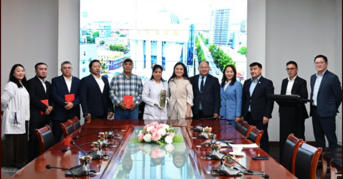 Монгол Улсын нутаг дэвсгэрээс анх удаа мөнгөн гэрэгэ олдлоо · Dorgio.mn