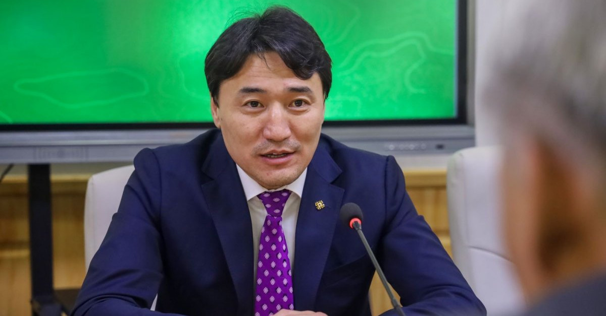 Эрдэс баялгийн сайд Г.Дамдиннямын эхний мессэж ба “эртний” байр суурь · Dorgio.mn