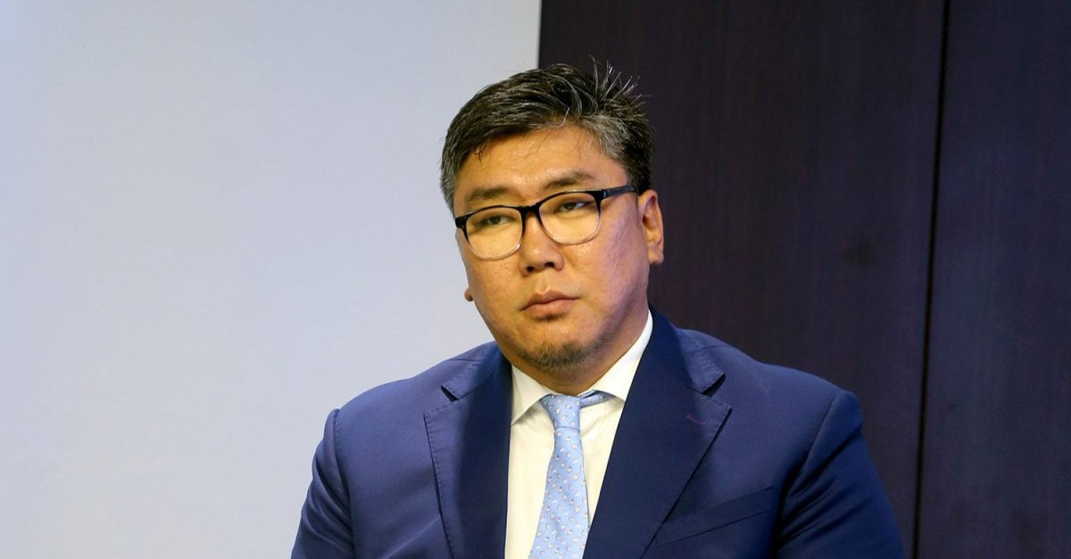 Э.Анар дэвшиж Монголбанкны аль нэг дэд ерөнхийлөгч болох уу? · Dorgio.mn