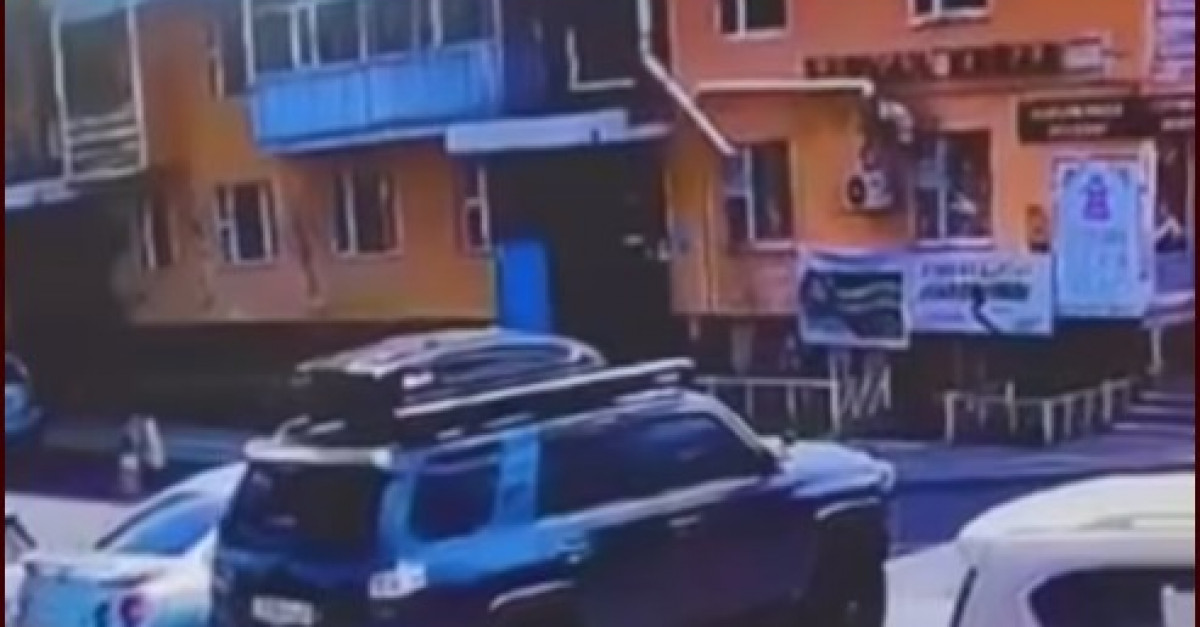 Хүүхэд хулгайлах гэж оролдсон гэх этгээдийг хайж байна гэв · Dorgio.mn