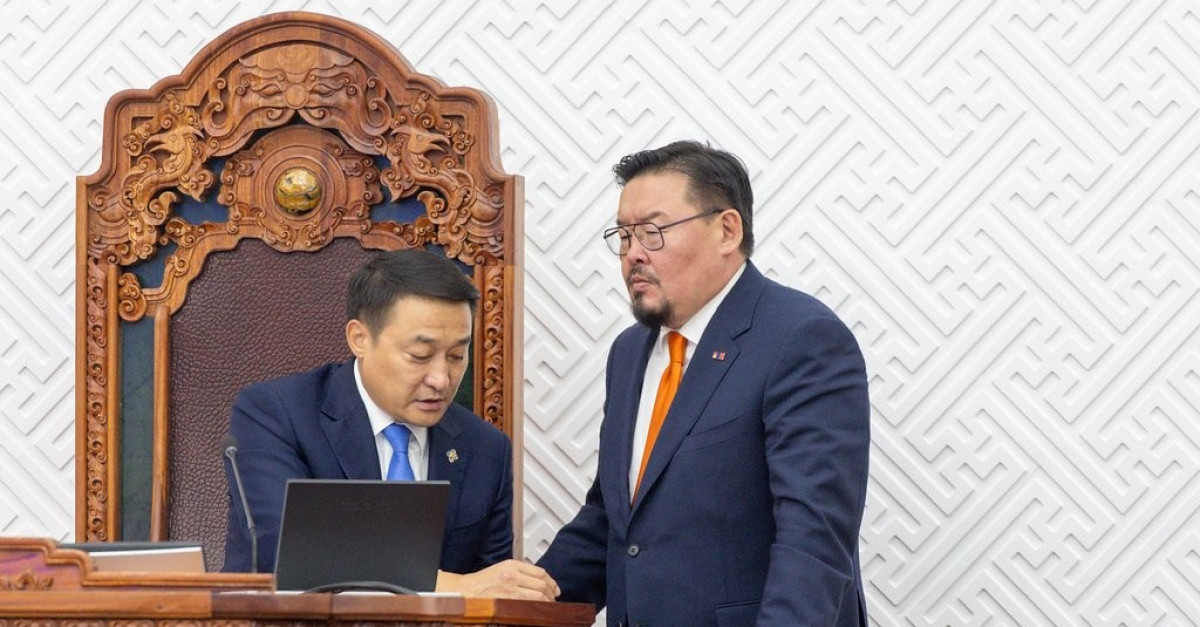 Г.Занданшатар: Хэн чанга дуугарсан нь, хэн олон пост оруулсан нь намын дарга болдоггүй · Dorgio.mn