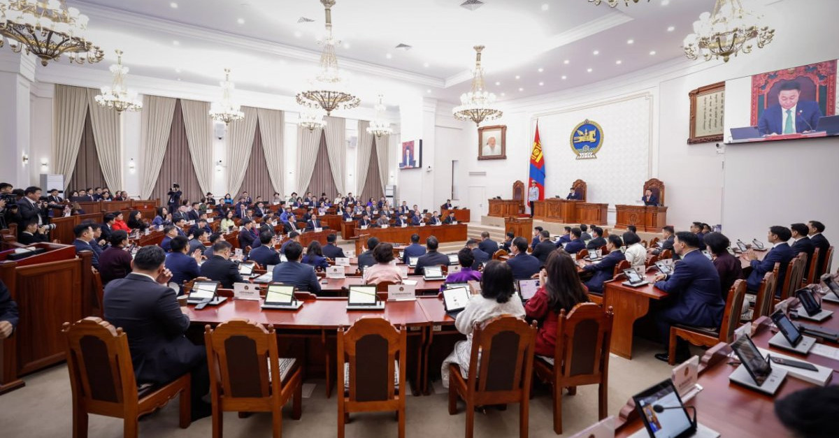 Монгол Улсын Их Хурлын 2025 оны намрын ээлжит чуулган нээлтээ хийлээ · Dorgio.mn