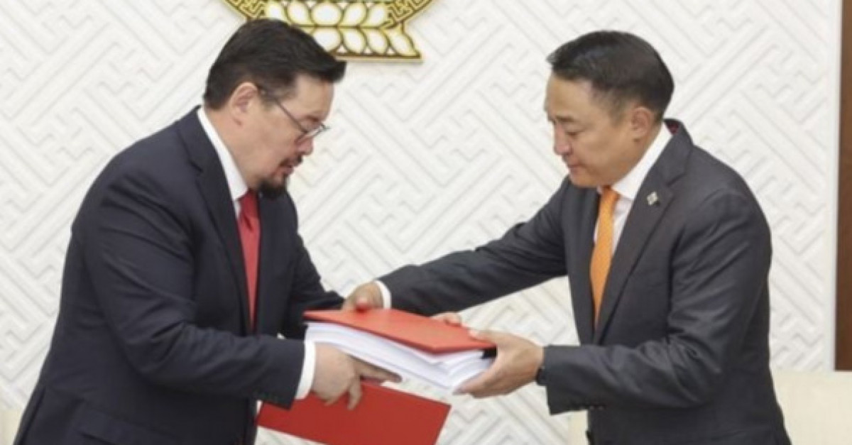 Ерөнхий сайд нь намын дарга болдог жишгээ МАН дагах уу, өөрчлөх үү? · Dorgio.mn