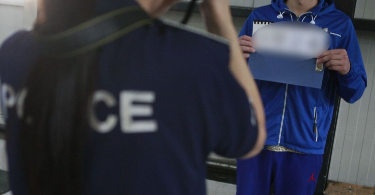 Өвчтэй хүүхдийн зургийг ашиглан 400 гаруй иргэнийг залилж, мөрийтэй тоглоом тоглодог байсан ...