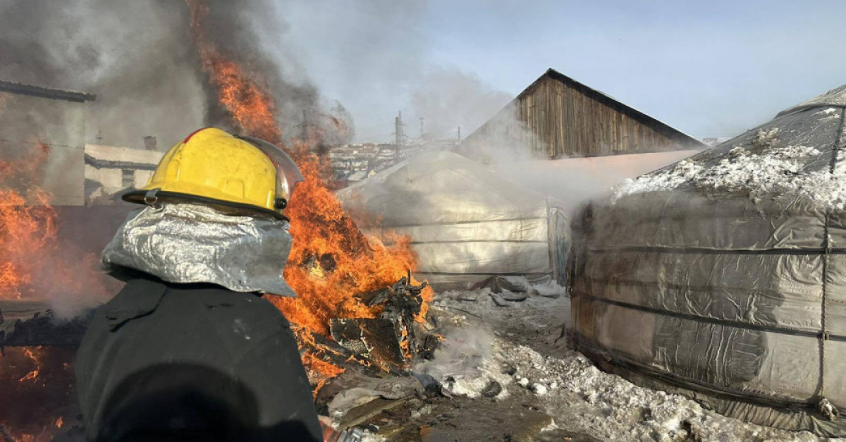 БЗД-т гэрт шатаж хоёр хүн түлэгдэж, 58 настай эрэгтэй нас баржээ · Dorgio.mn